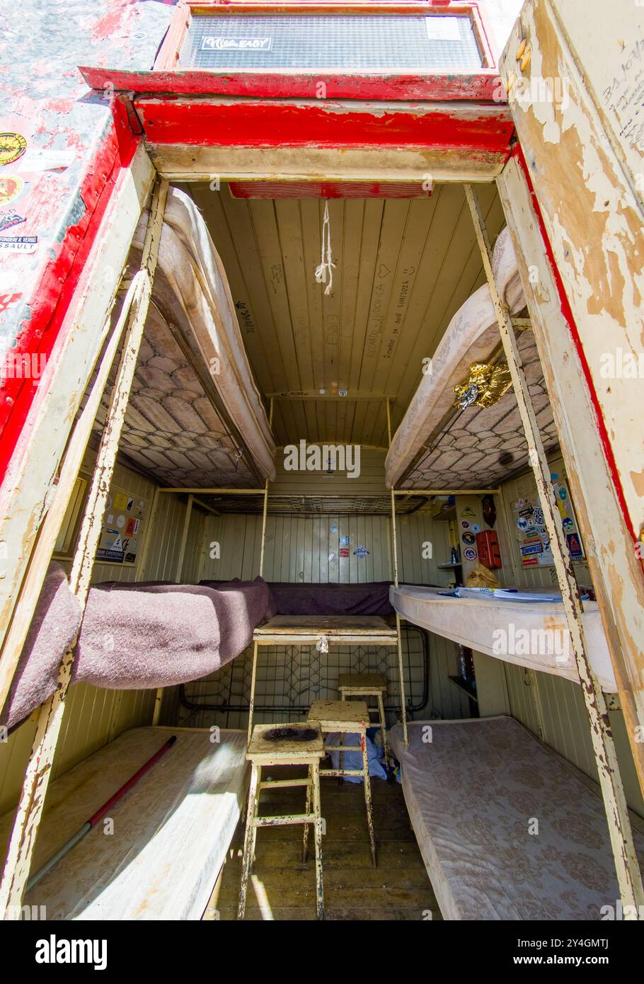 Gran Sasso, Italy - The path to red Bivacco Bafile refuge, above 2700 ...