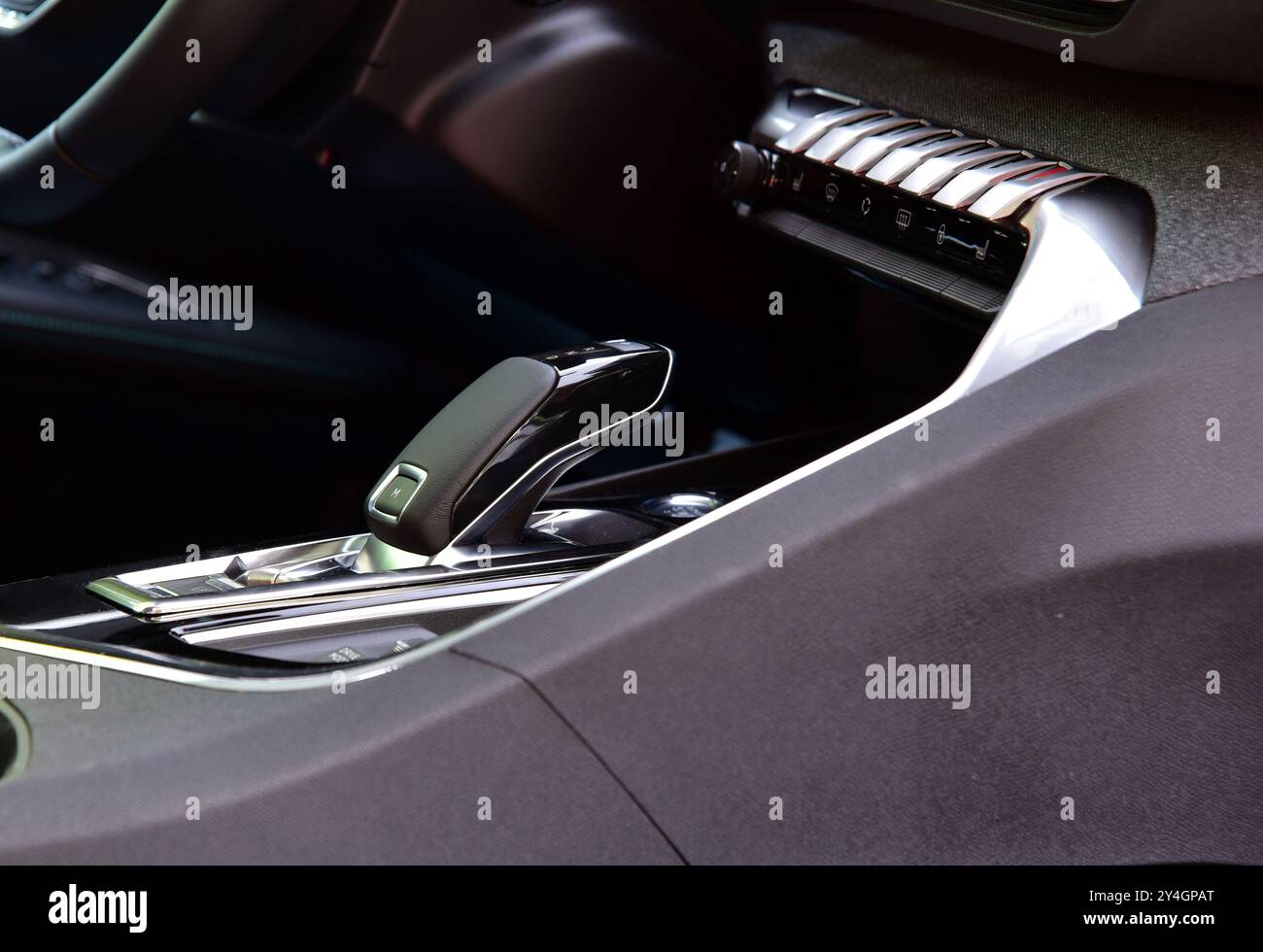 Automatic selector lever in the passenger car Stock Photo - Alamy