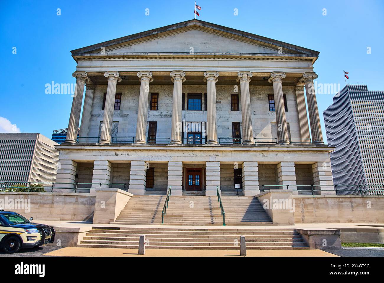 Law enforcement presence at capitol hi-res stock photography and images ...