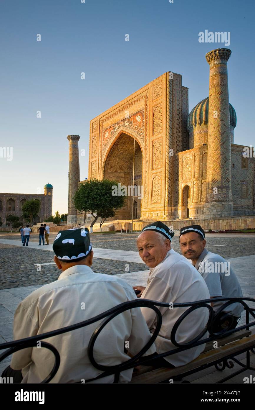 Uzbekistan, Samarkand, Registan, daily life Stock Photo - Alamy