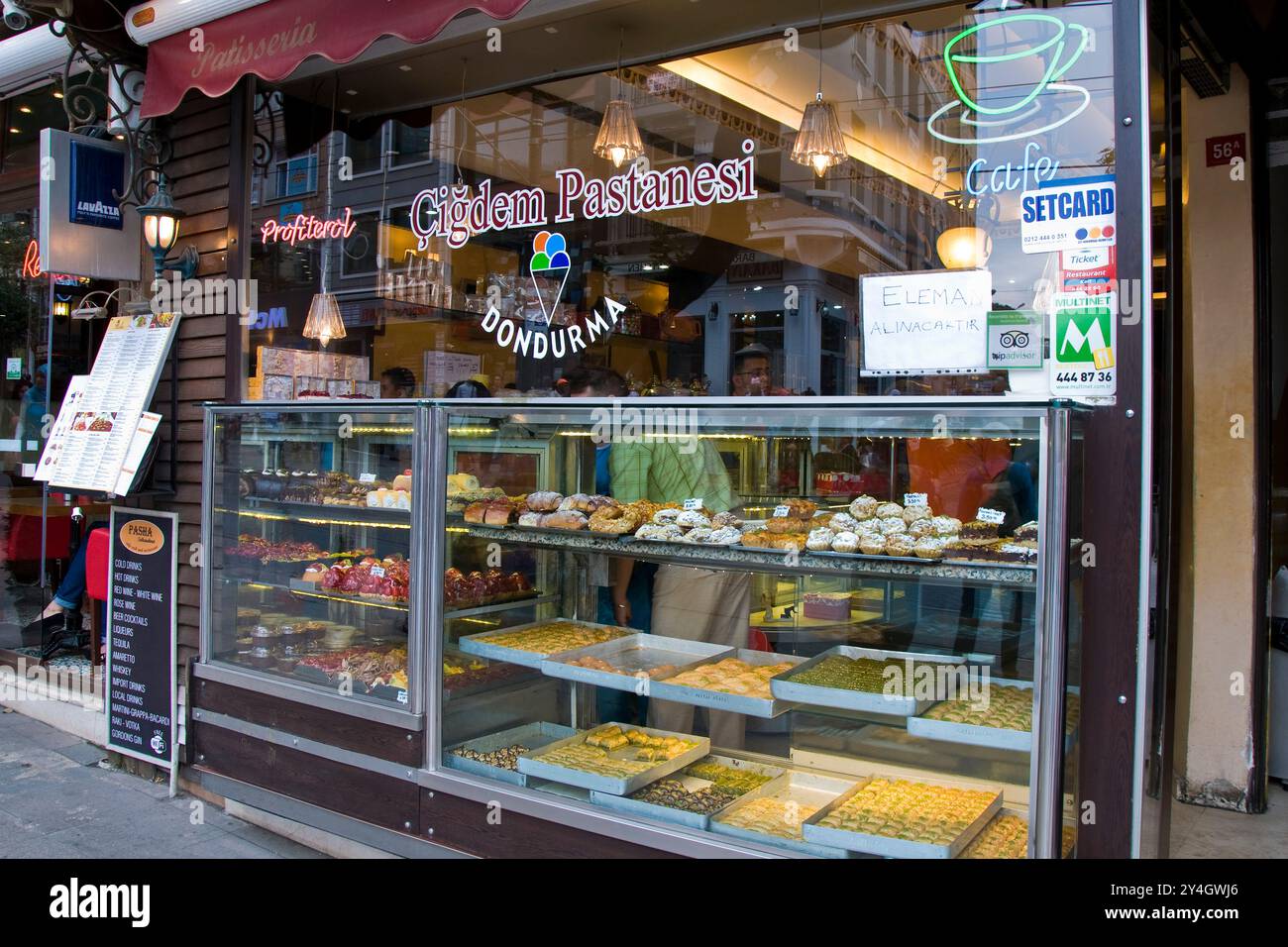 Turkey, Istanbul, Traditional restaurant Stock Photo - Alamy