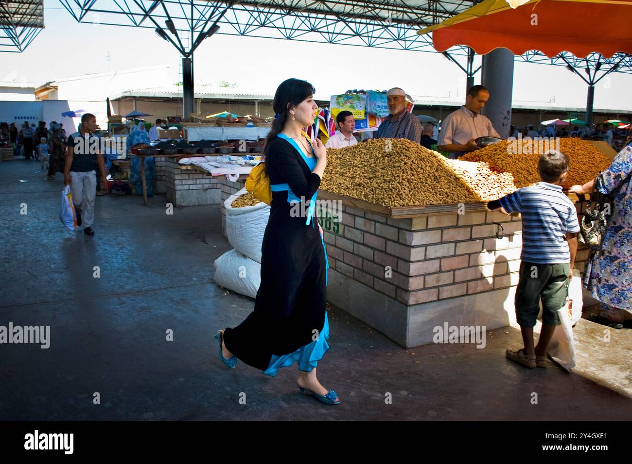 Uzbekistan, Margilan, traditional market Stock Photo - Alamy