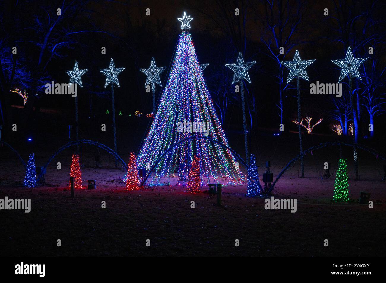 Winter Walk Of Lights Holiday Display Meadowlark Botanical Gardens ...