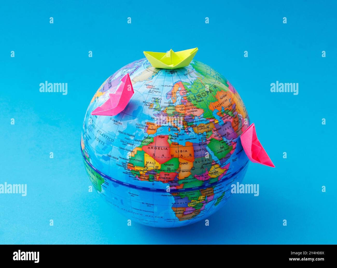 Colourful ships sailing the world's seas Stock Photo - Alamy