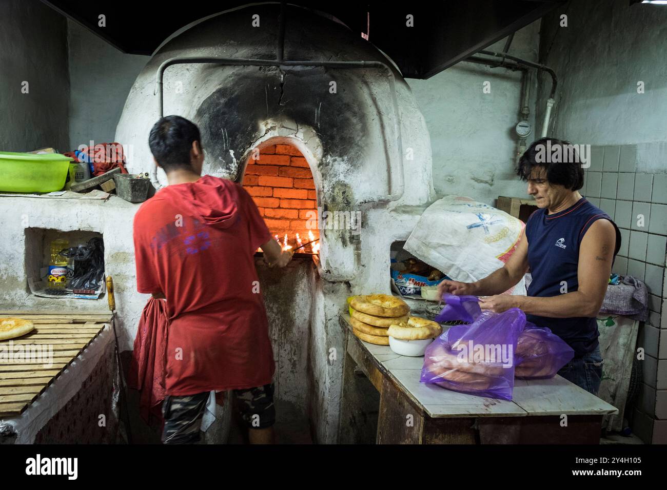 Uzbekistan, Bukhara, bakery Stock Photo - Alamy