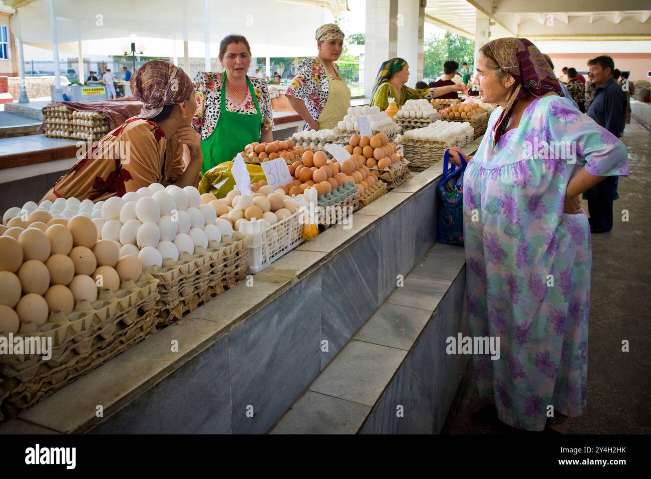 Uzbekistan, Samarkand, Siyob bazaar Stock Photo - Alamy