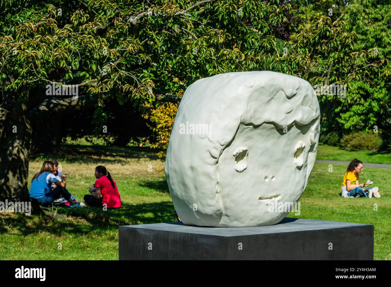 London, UK. 18th Sep, 2024. Yoshitomo Nara, ‘Ennui Head', 2020 ...