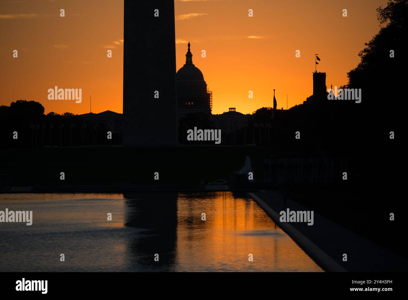 National mall aligned with sunrise hi-res stock photography and images ...