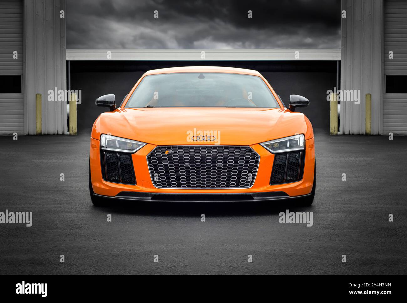 Front of a Audi R8 Stock Photo - Alamy