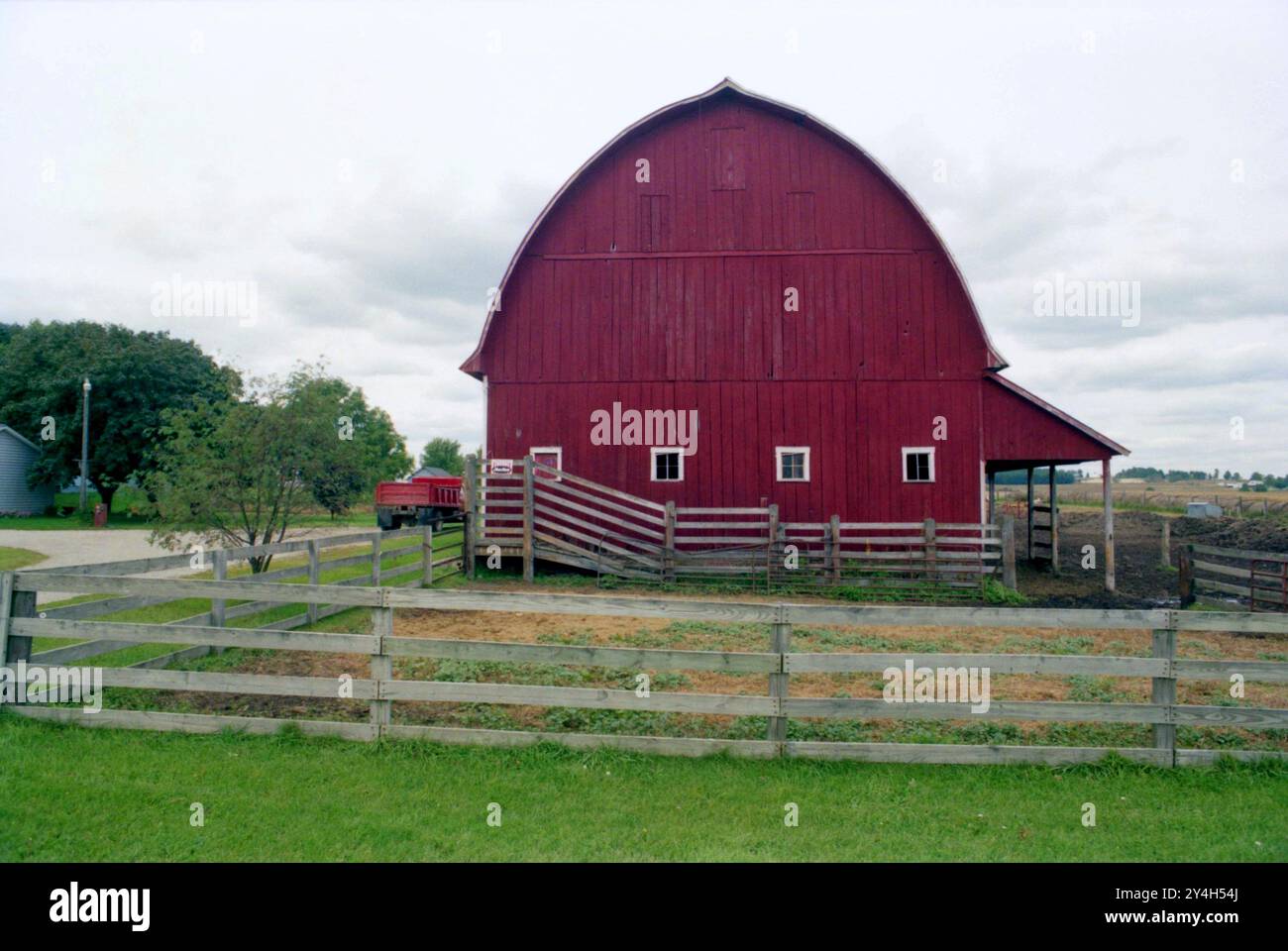 Large barn in Michigan, USA, approx. 1998 Stock Photo - Alamy