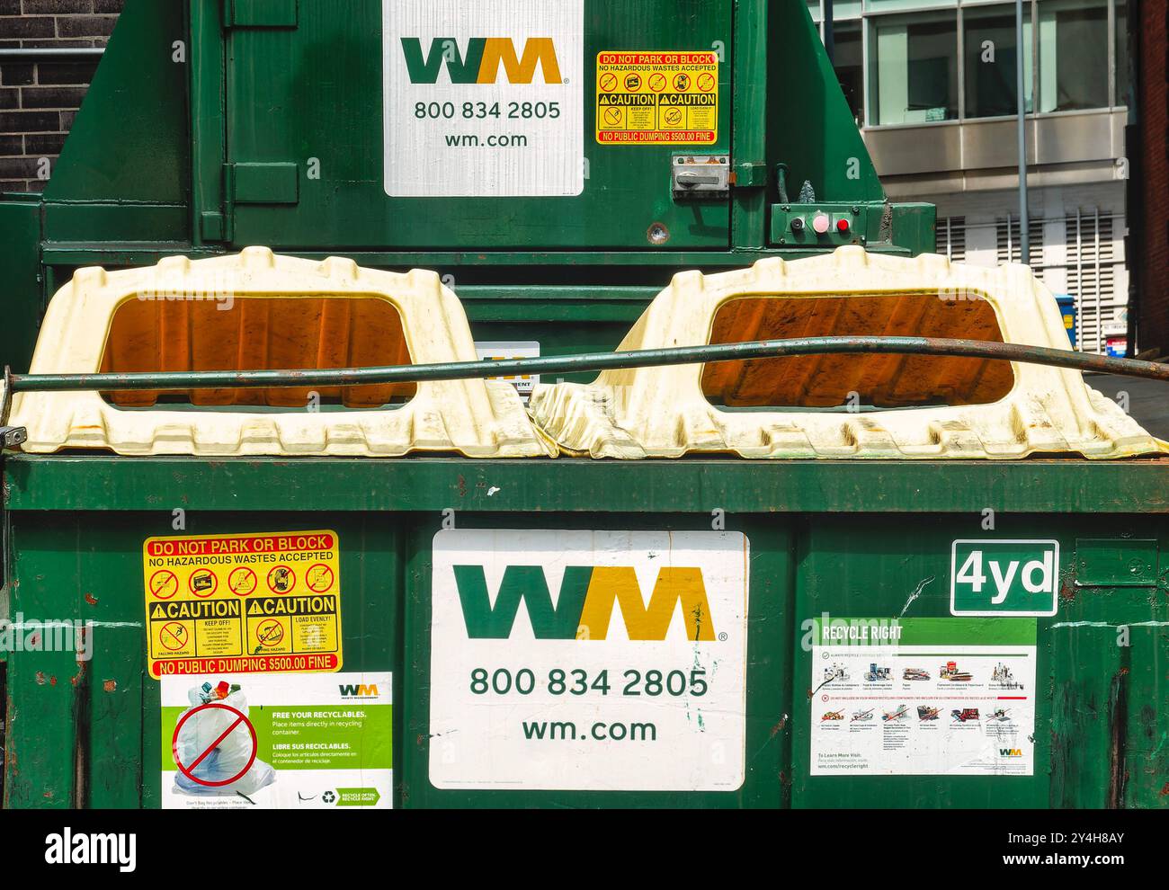 Washington dc trash removal company hi-res stock photography and images ...