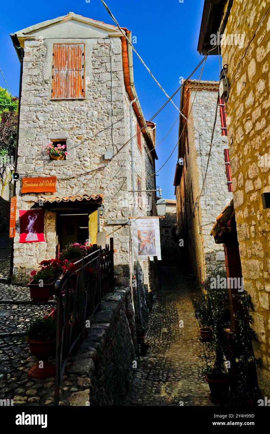 Medieval village of Fumone,Frosinone,Lazio,Italy Stock Photo - Alamy