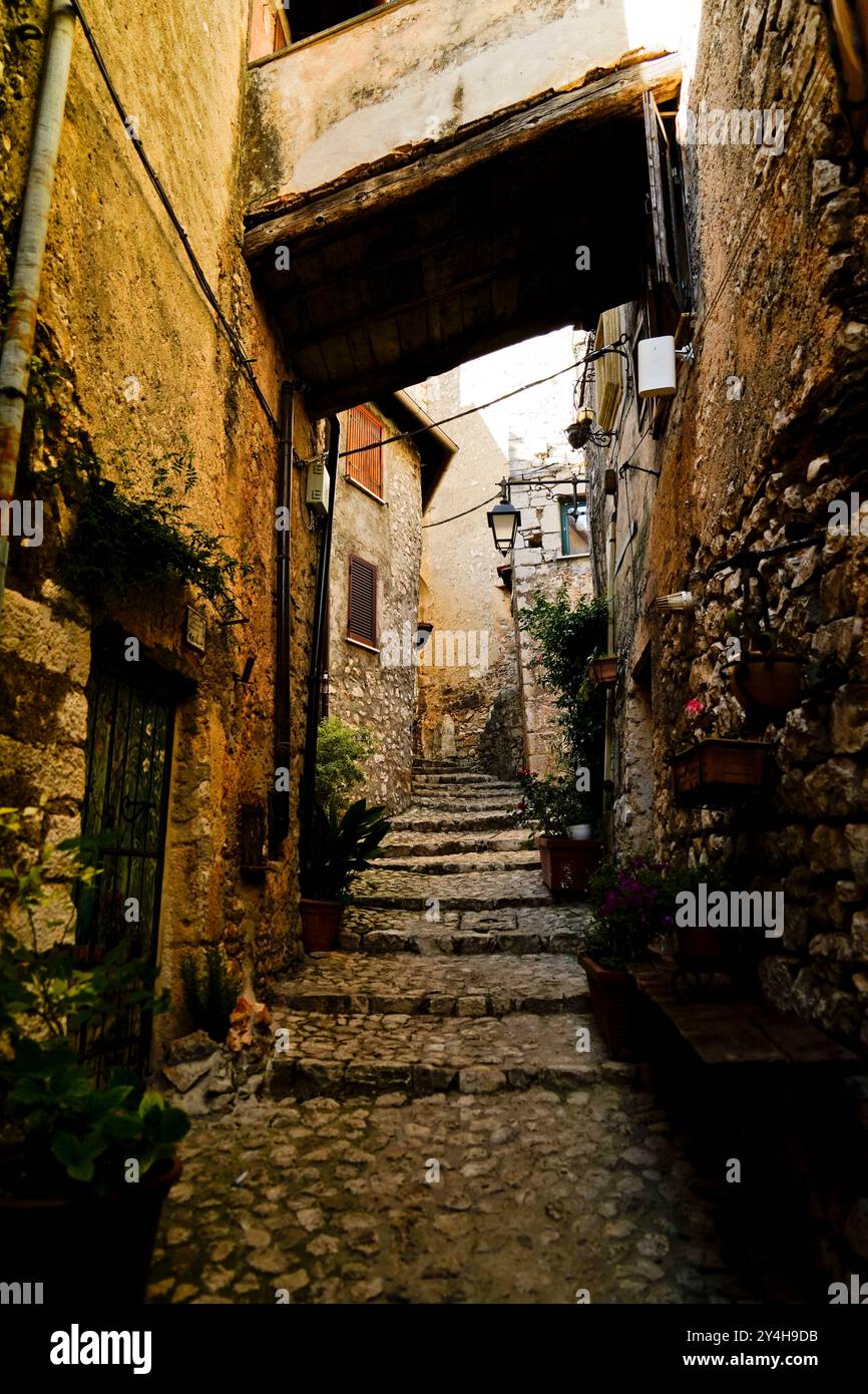 Medieval village of Fumone,Frosinone,Lazio,Italy Stock Photo - Alamy