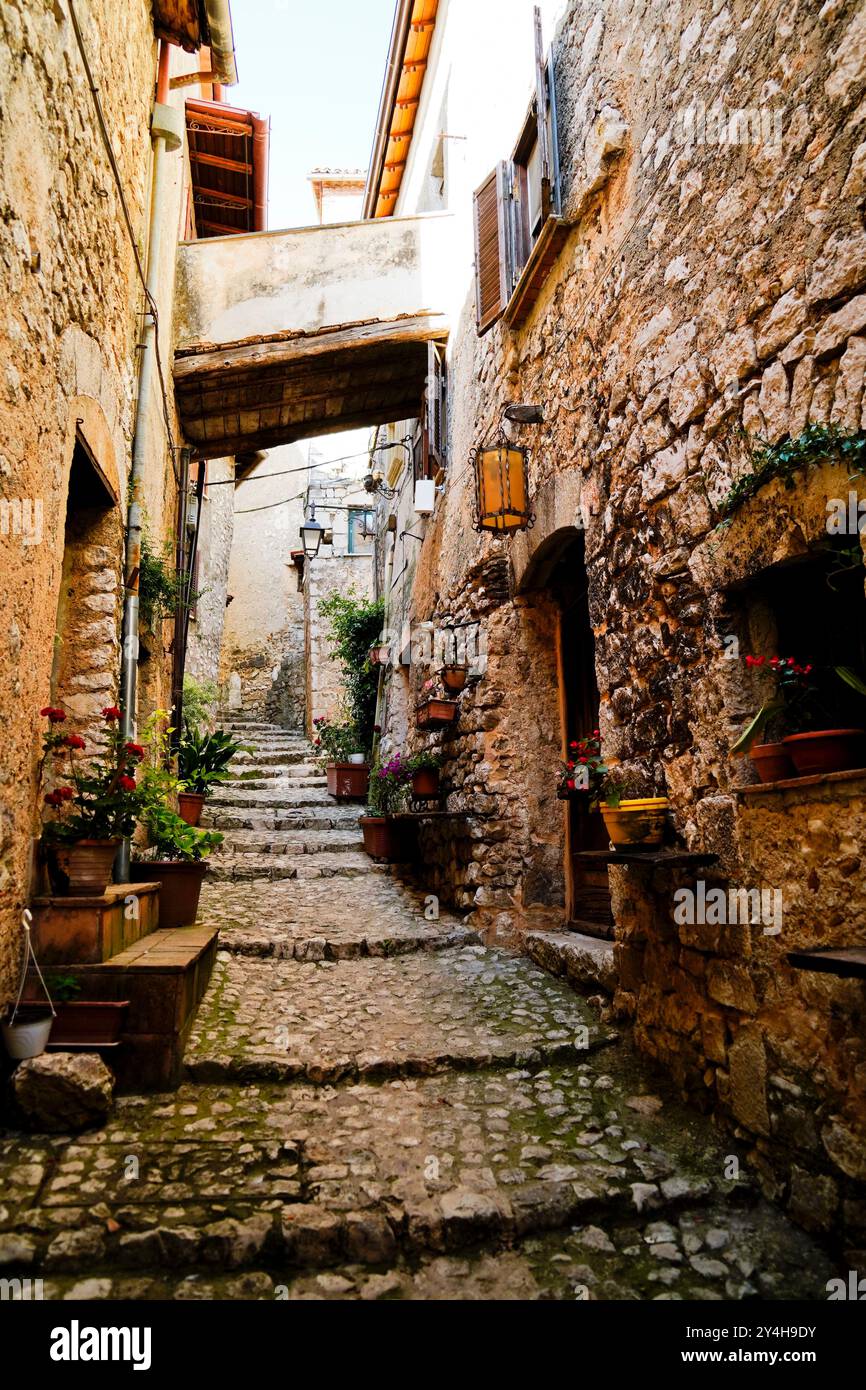 Medieval village of Fumone,Frosinone,Lazio,Italy Stock Photo - Alamy