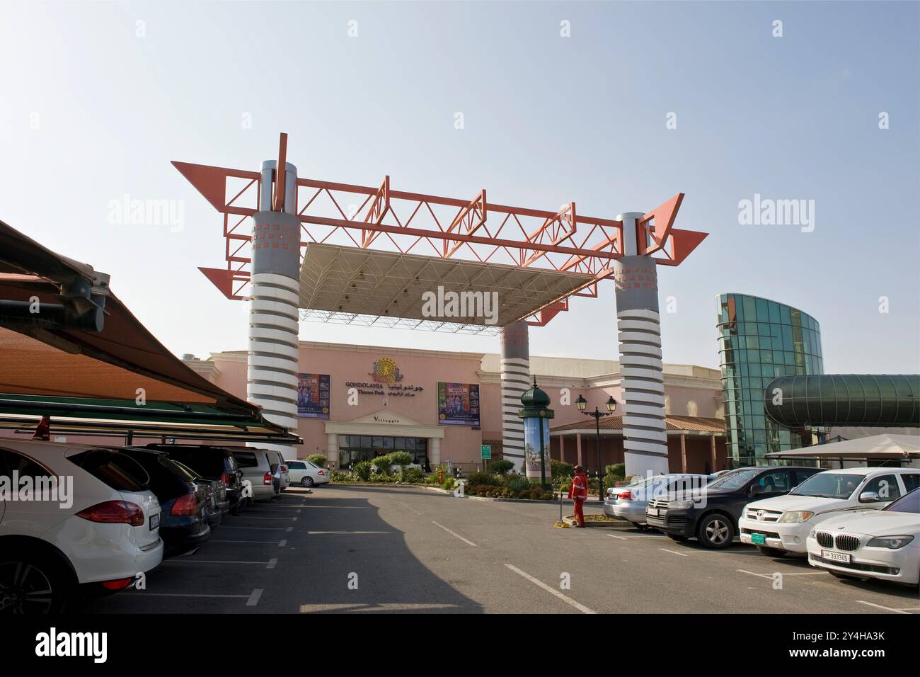 Qatar, Doha, Villaggio shopping mall Stock Photo - Alamy