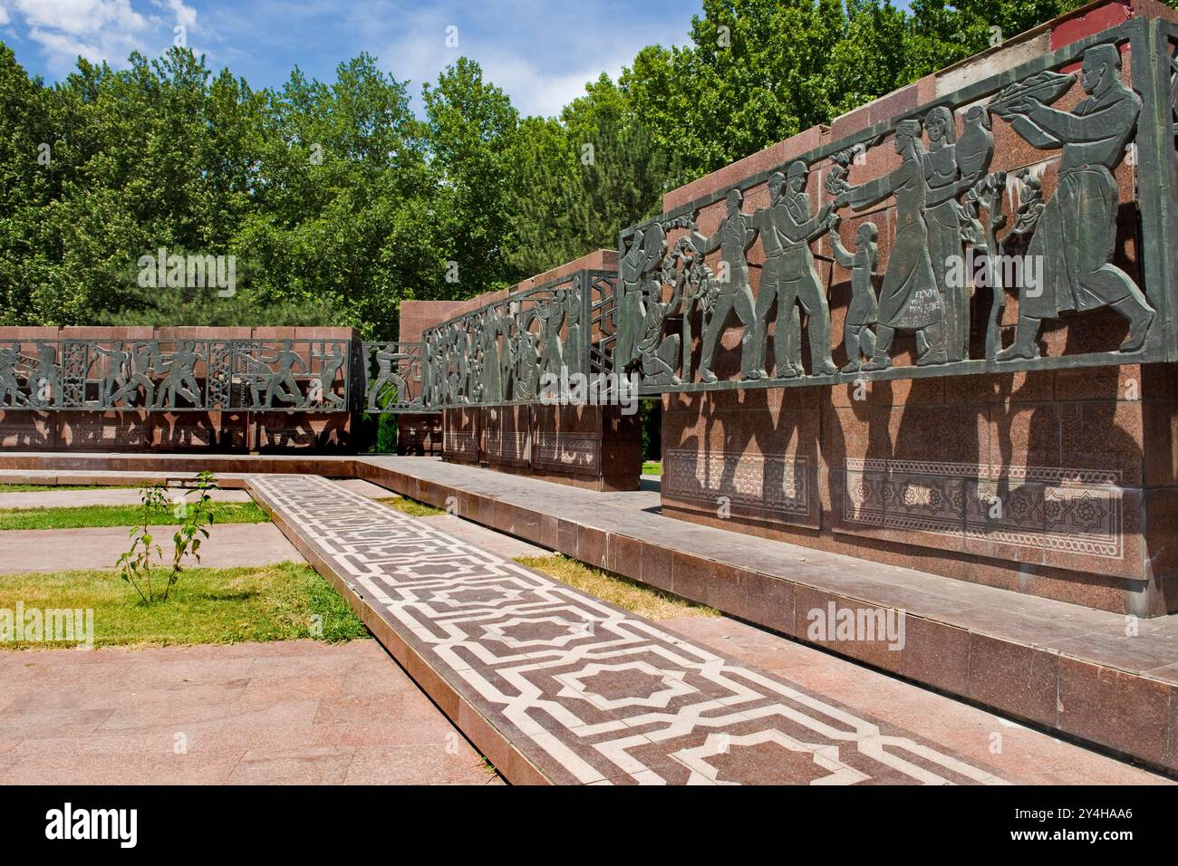 Uzbekistan, Tashkent, Earthquake monumet 1966 Stock Photo - Alamy