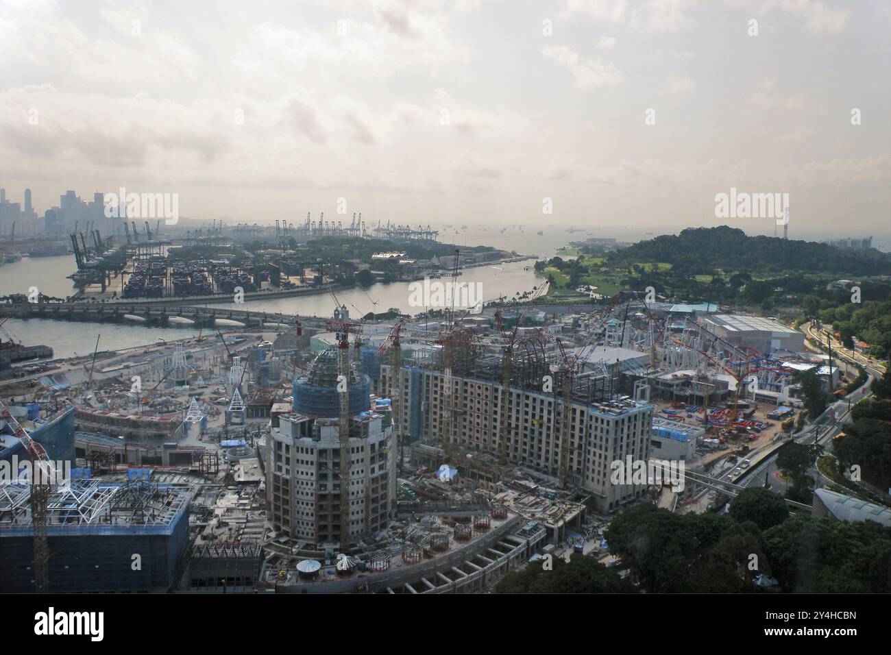 Buildings under construction singapore hi-res stock photography and ...