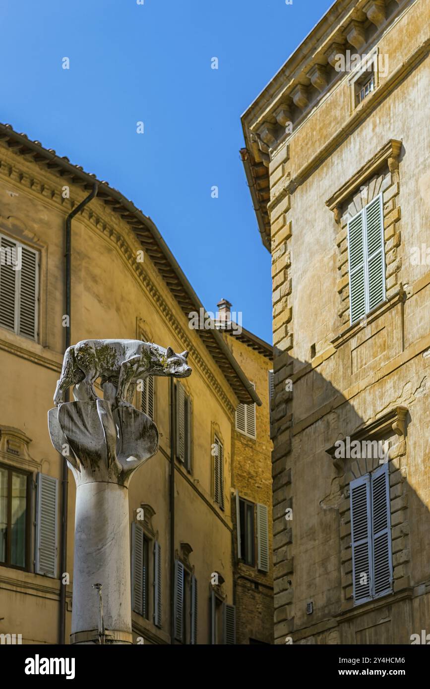 She-wolf and children, sculpture in the historic centre, heraldic ...