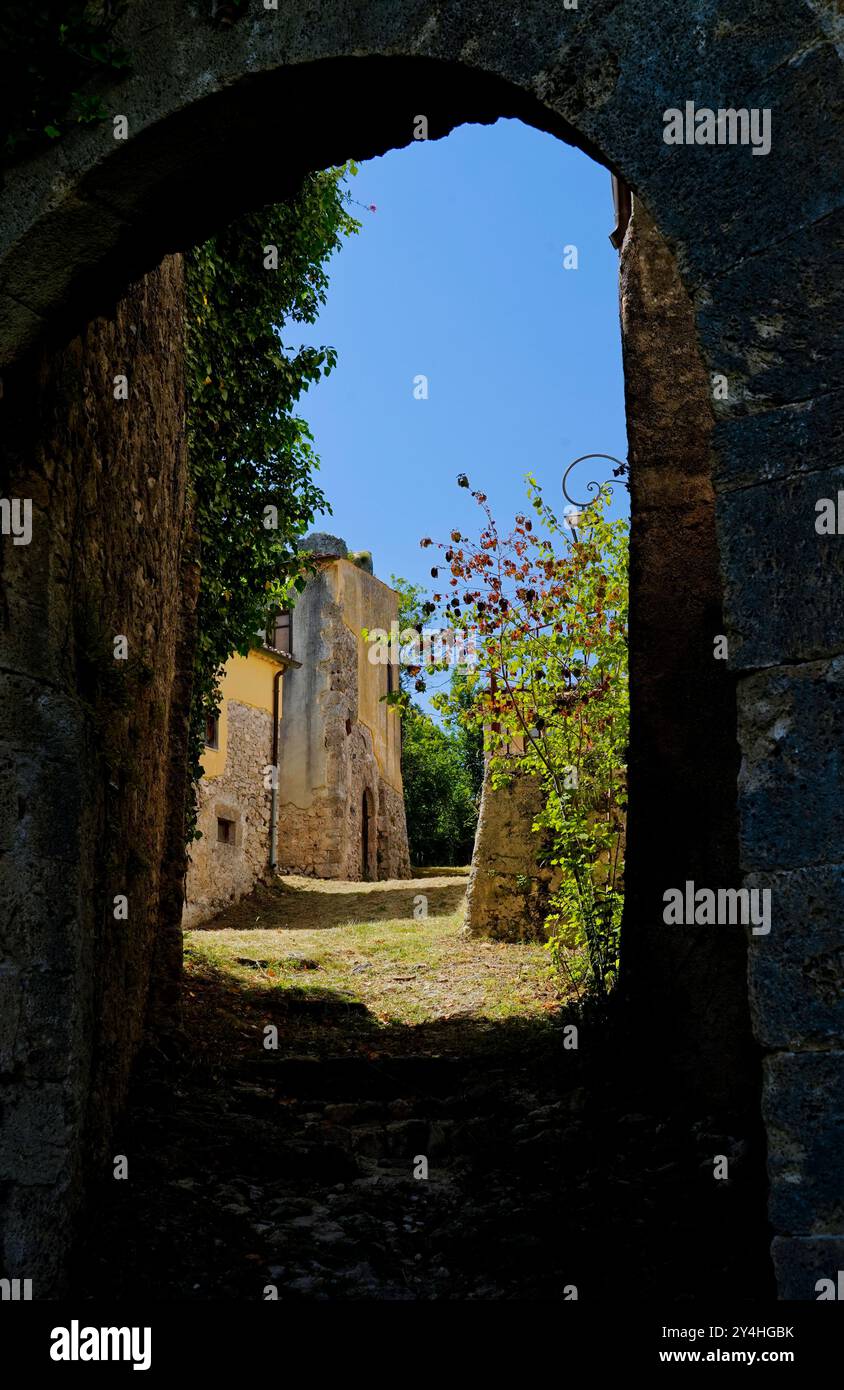 Vicalvi castle hi-res stock photography and images - Alamy