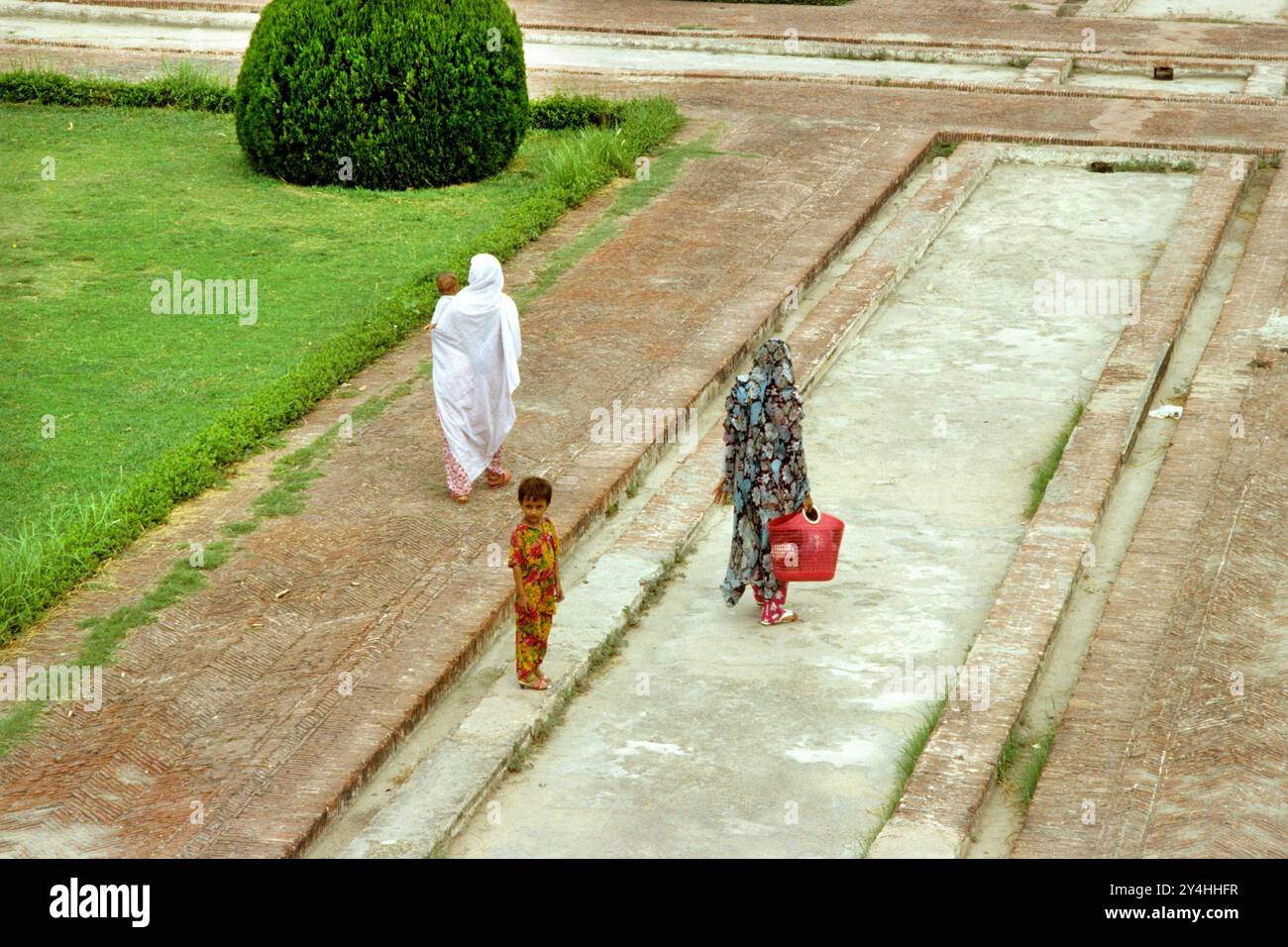 Shalimar garden lahore pakistan hi-res stock photography and images - Alamy