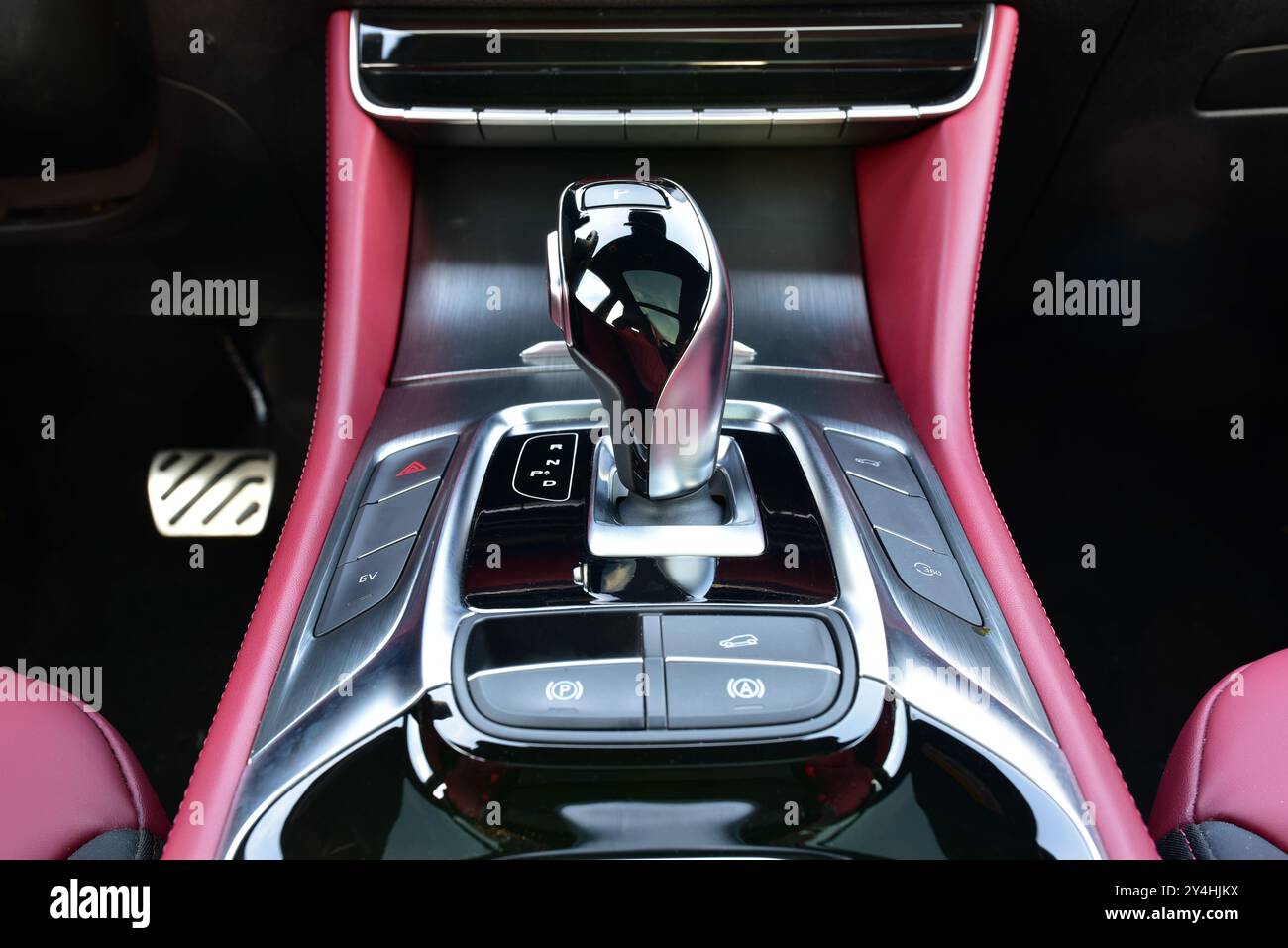 Automatic selector lever in the passenger car Stock Photo - Alamy