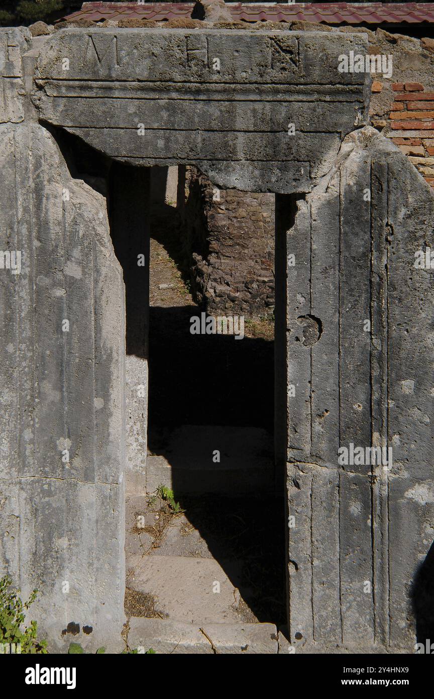 Tomb of the archetti hi-res stock photography and images - Alamy