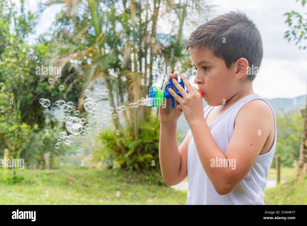 Colombian children playing hi-res stock photography and images - Alamy