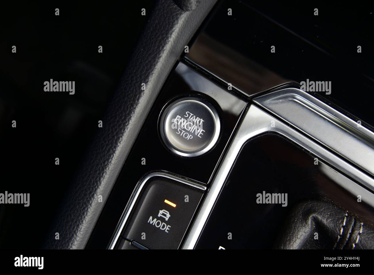 Start stop engine button on a modern car dashboard Stock Photo - Alamy