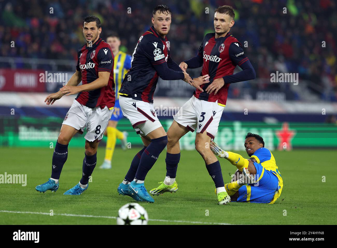 Bologna, Italy 18.09.2024 : Remo Freuler of Bologna, Sam Beukema of ...