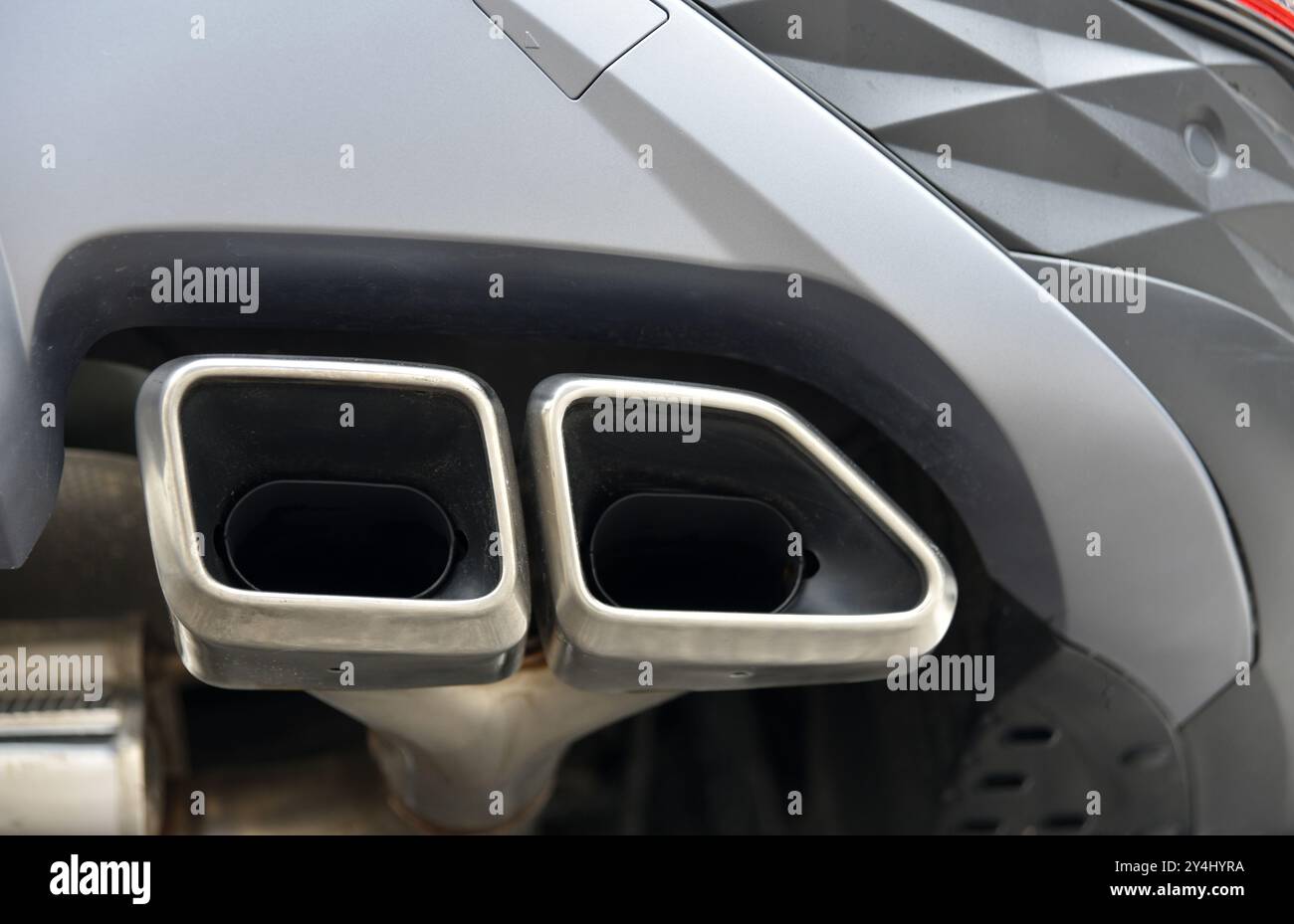 Old car pollution tailpipe hi-res stock photography and images - Alamy