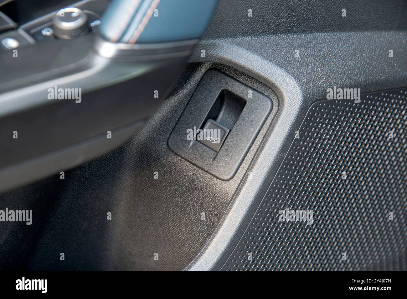 Button for opening and closing the car trunk Stock Photo - Alamy
