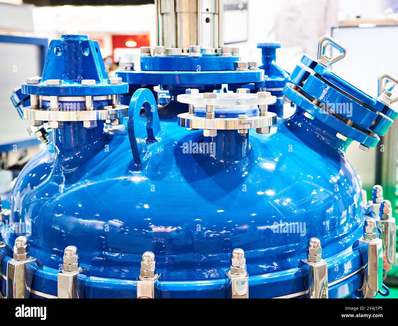 Standard laboratory chemical glass reactor Stock Photo - Alamy