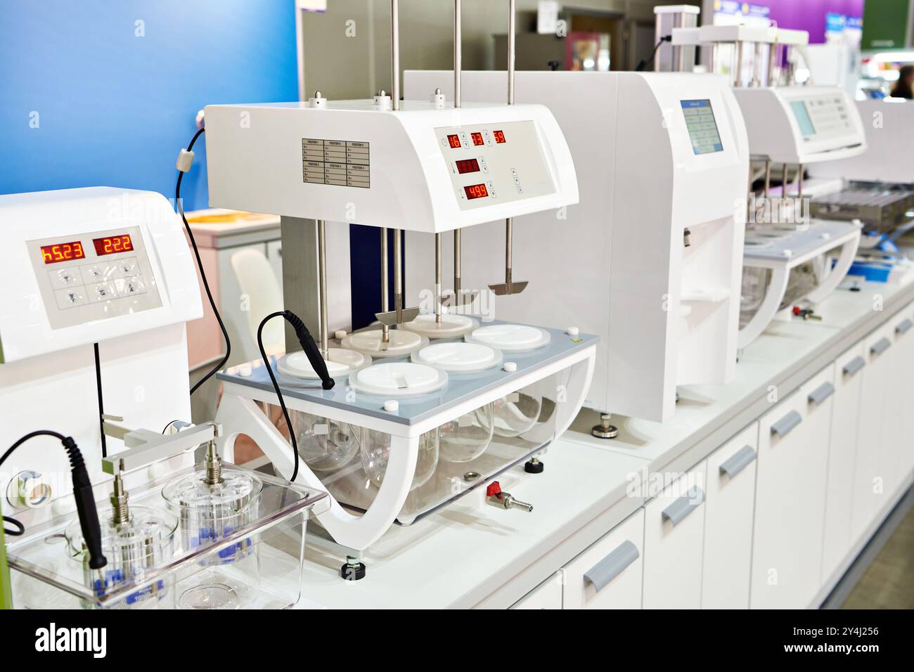 Dissolution testing systems for tablets and capsules Stock Photo - Alamy
