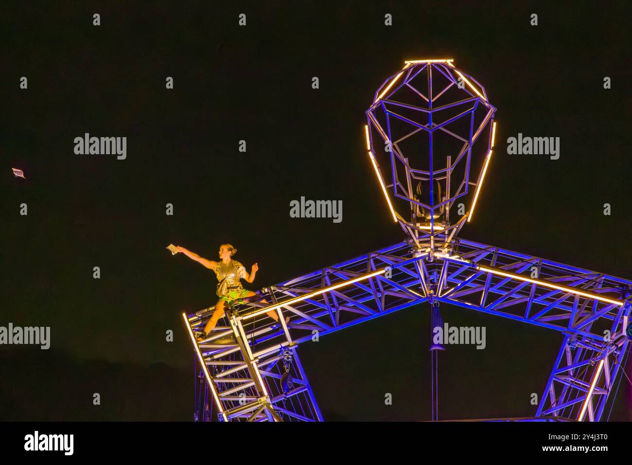 The circus The seven fingers of the hand performing on the Giant in ...