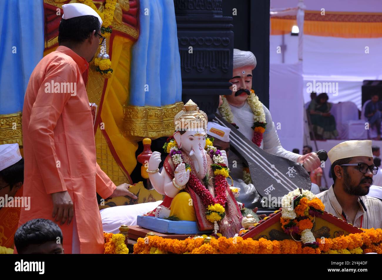 Pune, India - September 17, 2024, Kesariwada ganpati Ganesh immersion ...