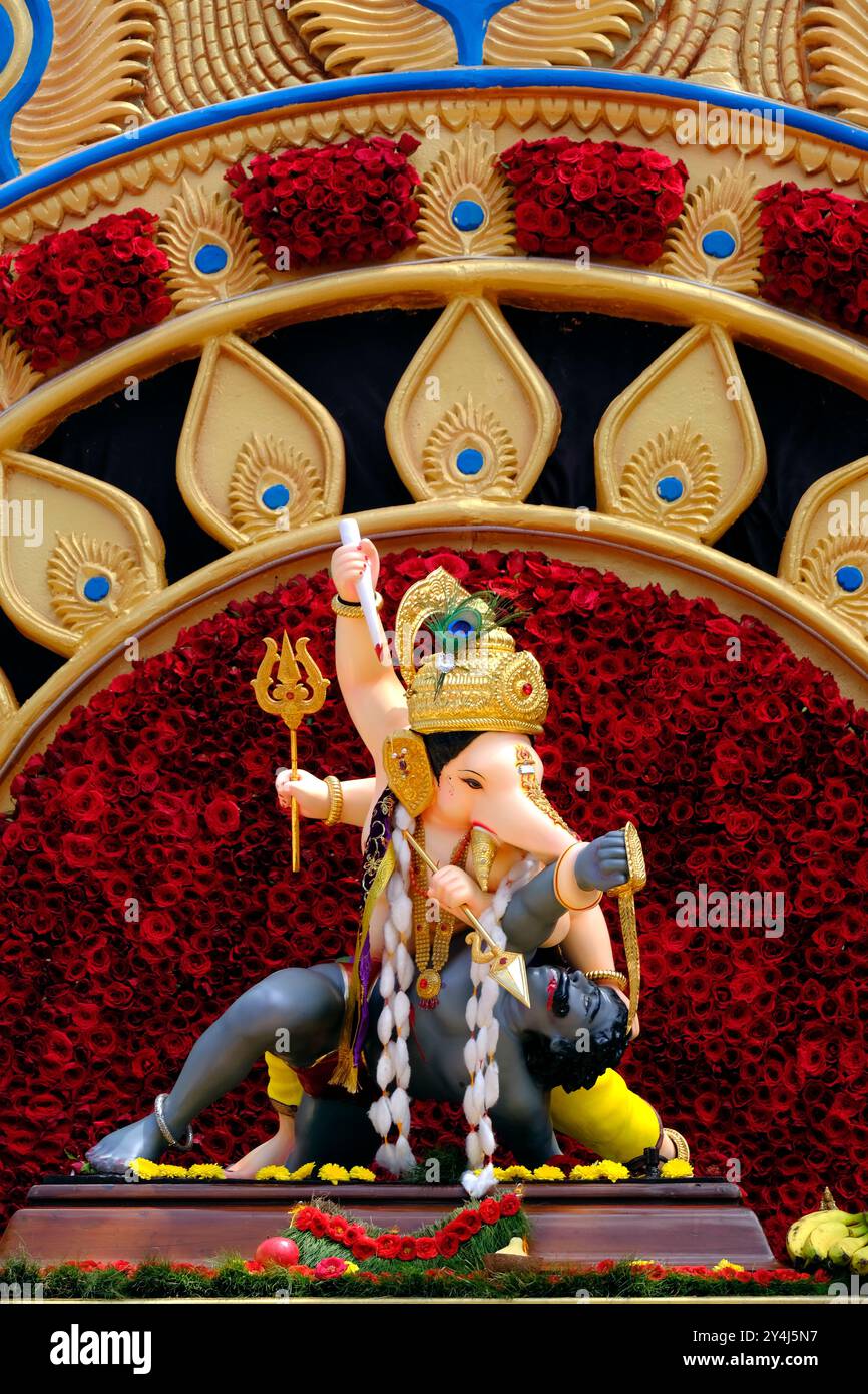 Pune, India - September 17, 2024, Shrimant Bhausaheb Rangari Ganpatii ...