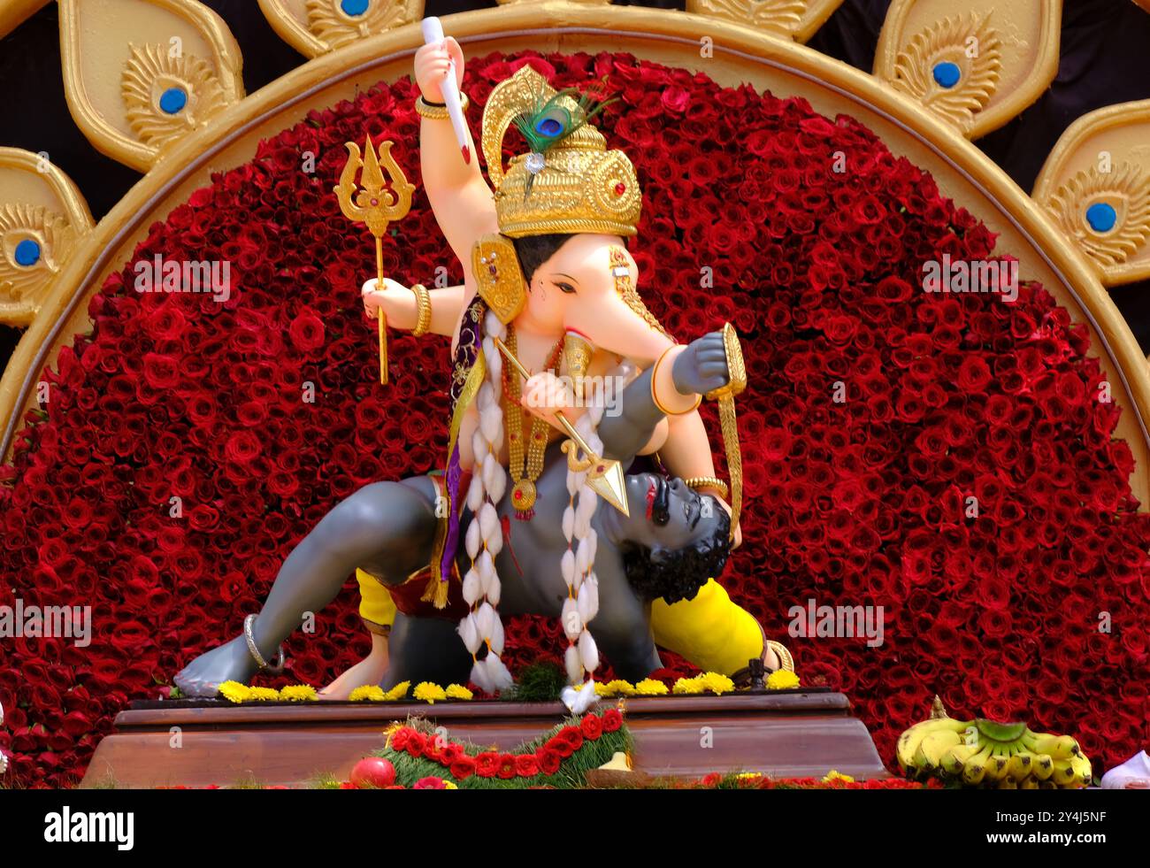 Pune, India - September 17, 2024, Shrimant Bhausaheb Rangari Ganpatii ...