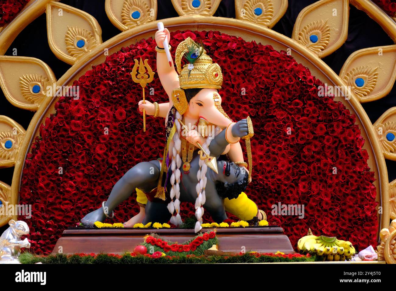 Pune, India - September 17, 2024, Shrimant Bhausaheb Rangari Ganpatii ...