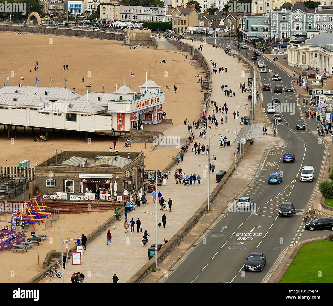 British seaside promenade and pier Stock Photo - Alamy