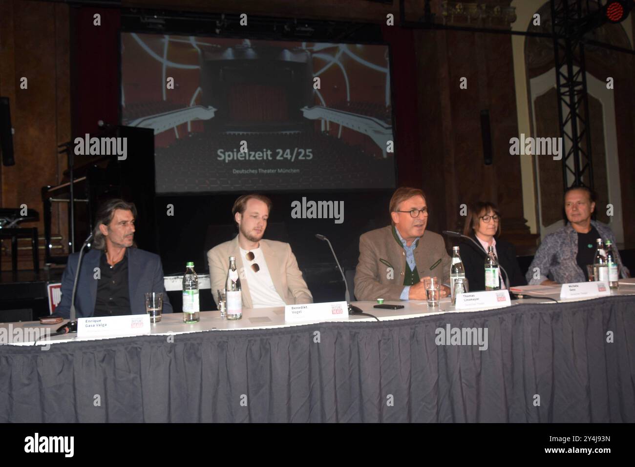 Enrique Gasa Valga-Limonada Dance Company Benedikt Vogel Executive ...