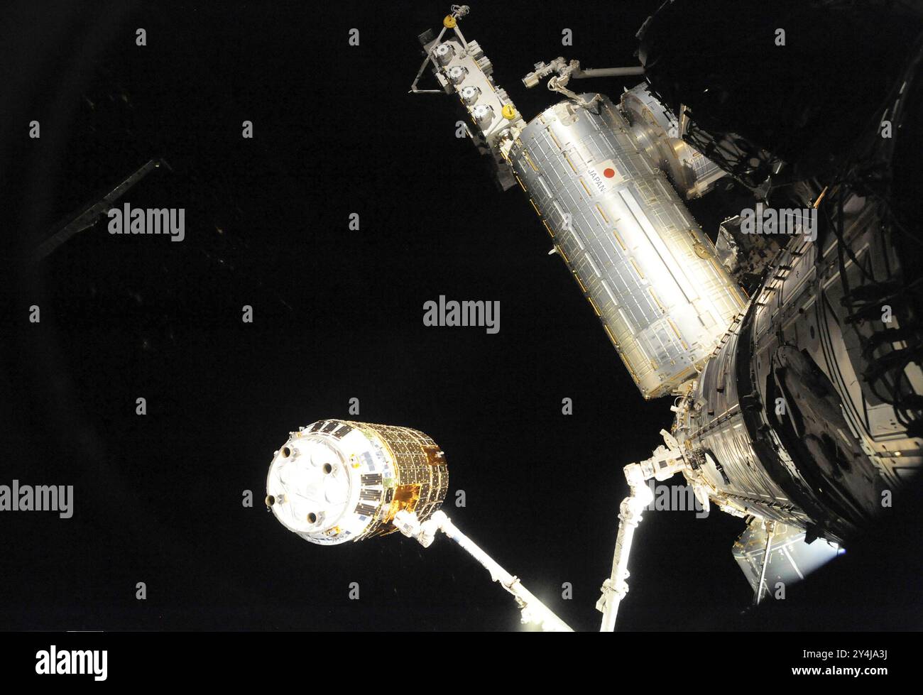 Docking sequence hi-res stock photography and images - Alamy