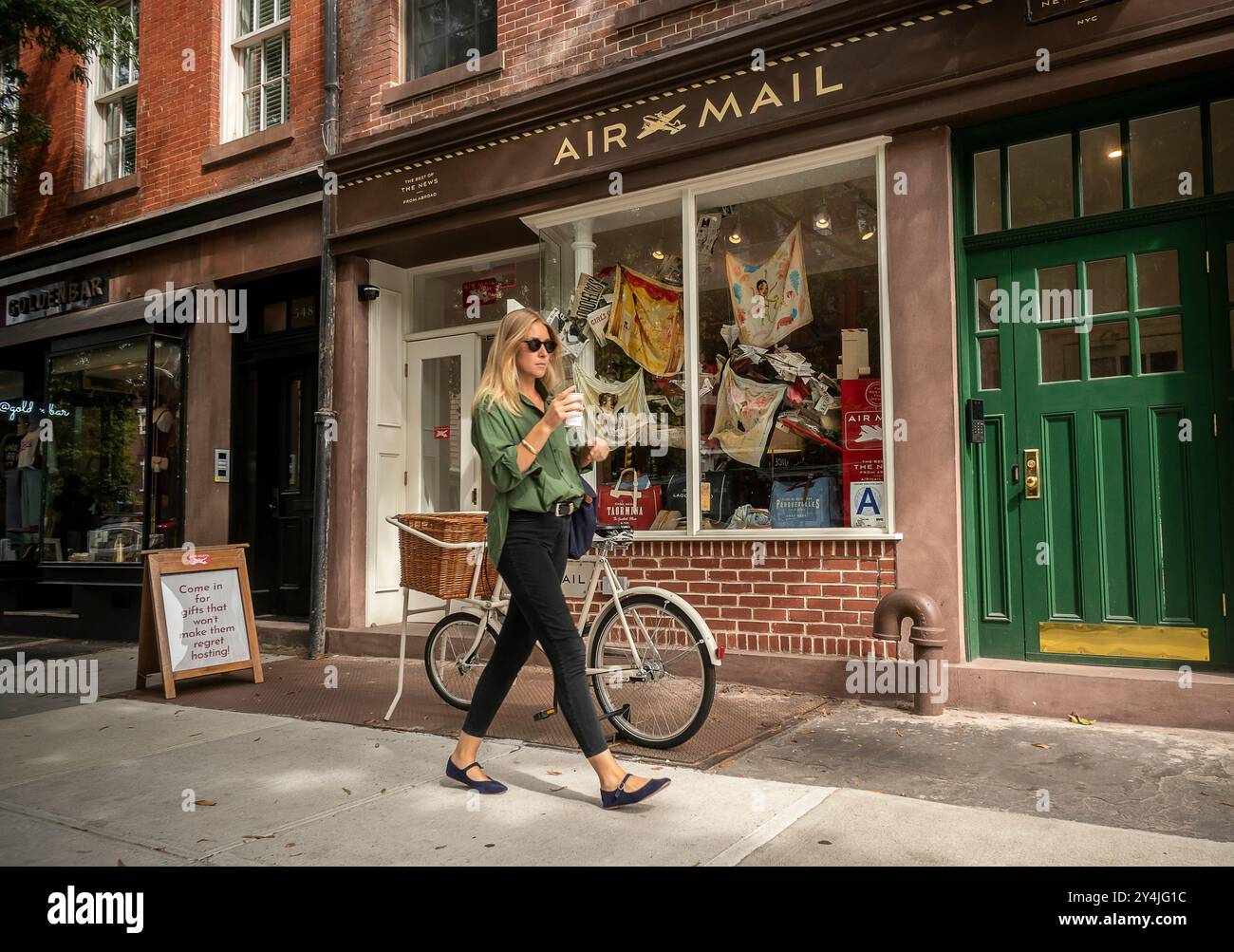 The Air Mail Newsstand, part of the Air Mail empire, in the West ...