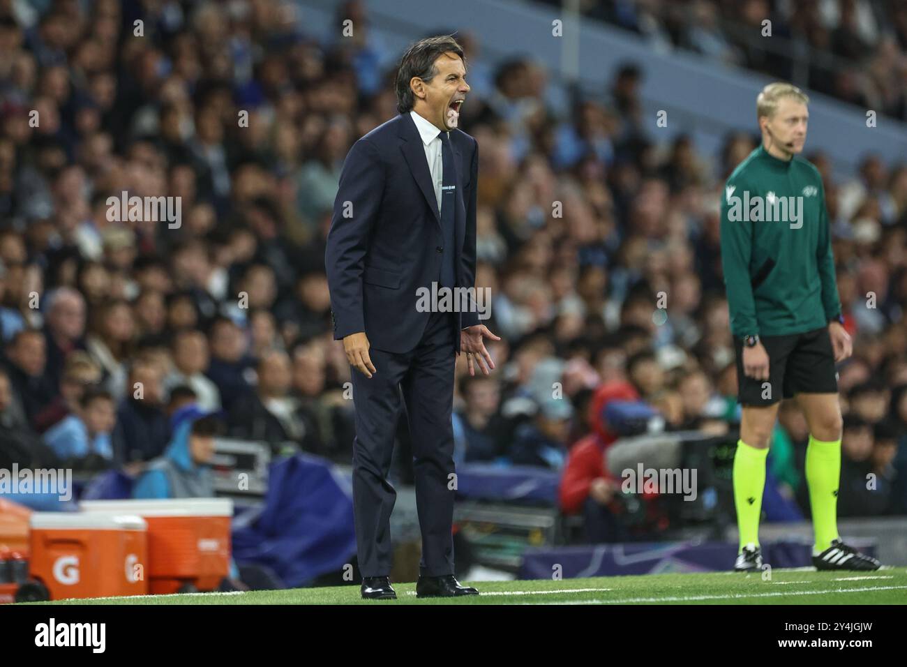 Simone Inzaghi manager of Inter Milan gives his team instructions ...