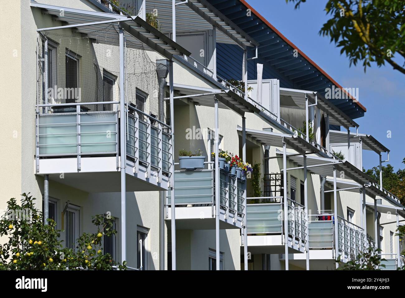 Heimstetten, Deutschland. 18th Sep, 2024. Condominiums in the Munich ...