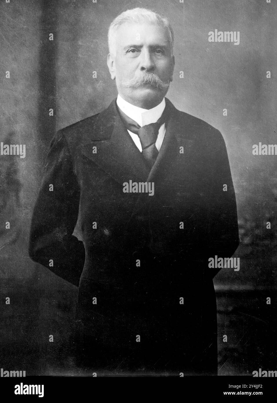 Porfirio Díaz , José de la Cruz Porfirio Díaz Mori (1830 – 1915 ...