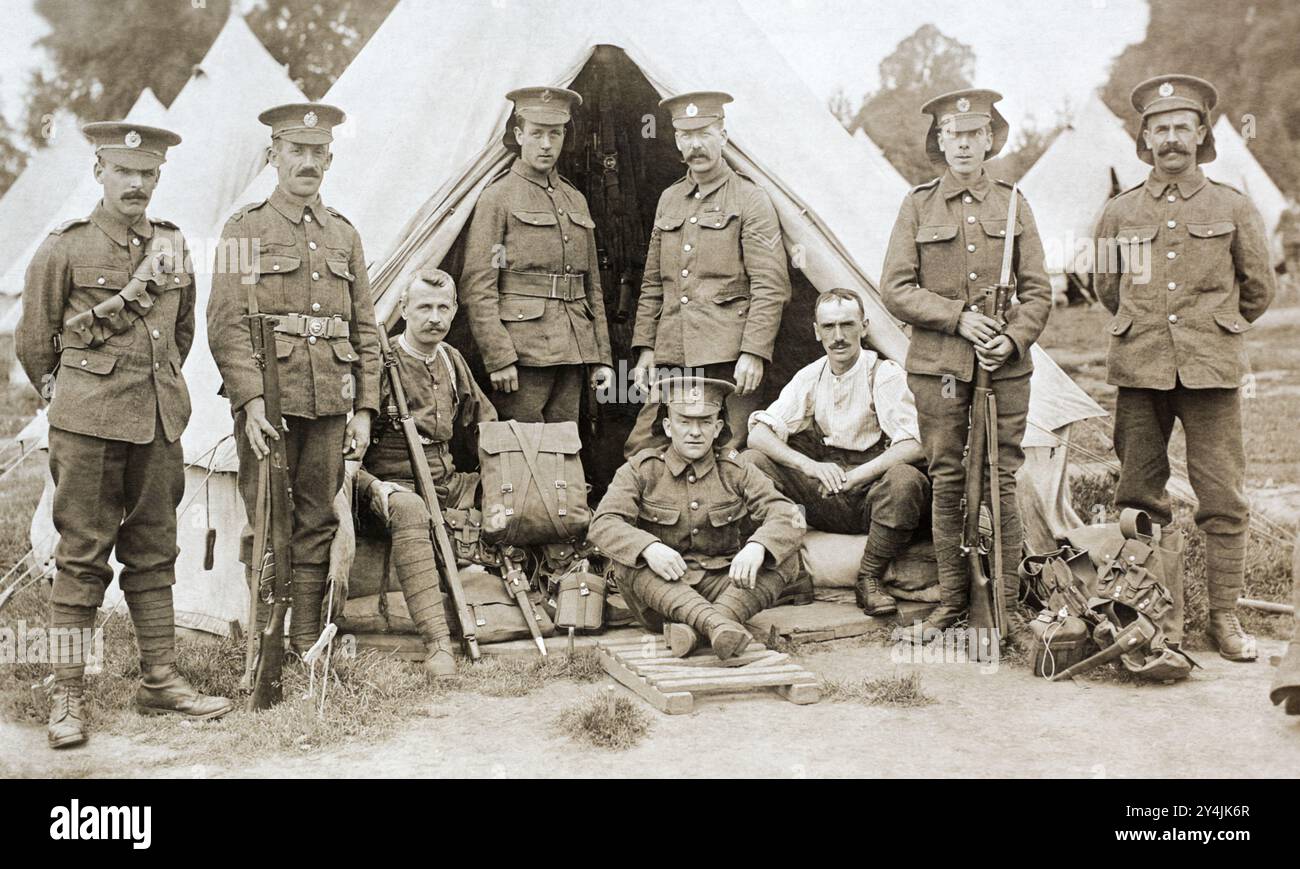 Royal Engineers sappers with Short Magazine Lee-Enfield rifles and ...