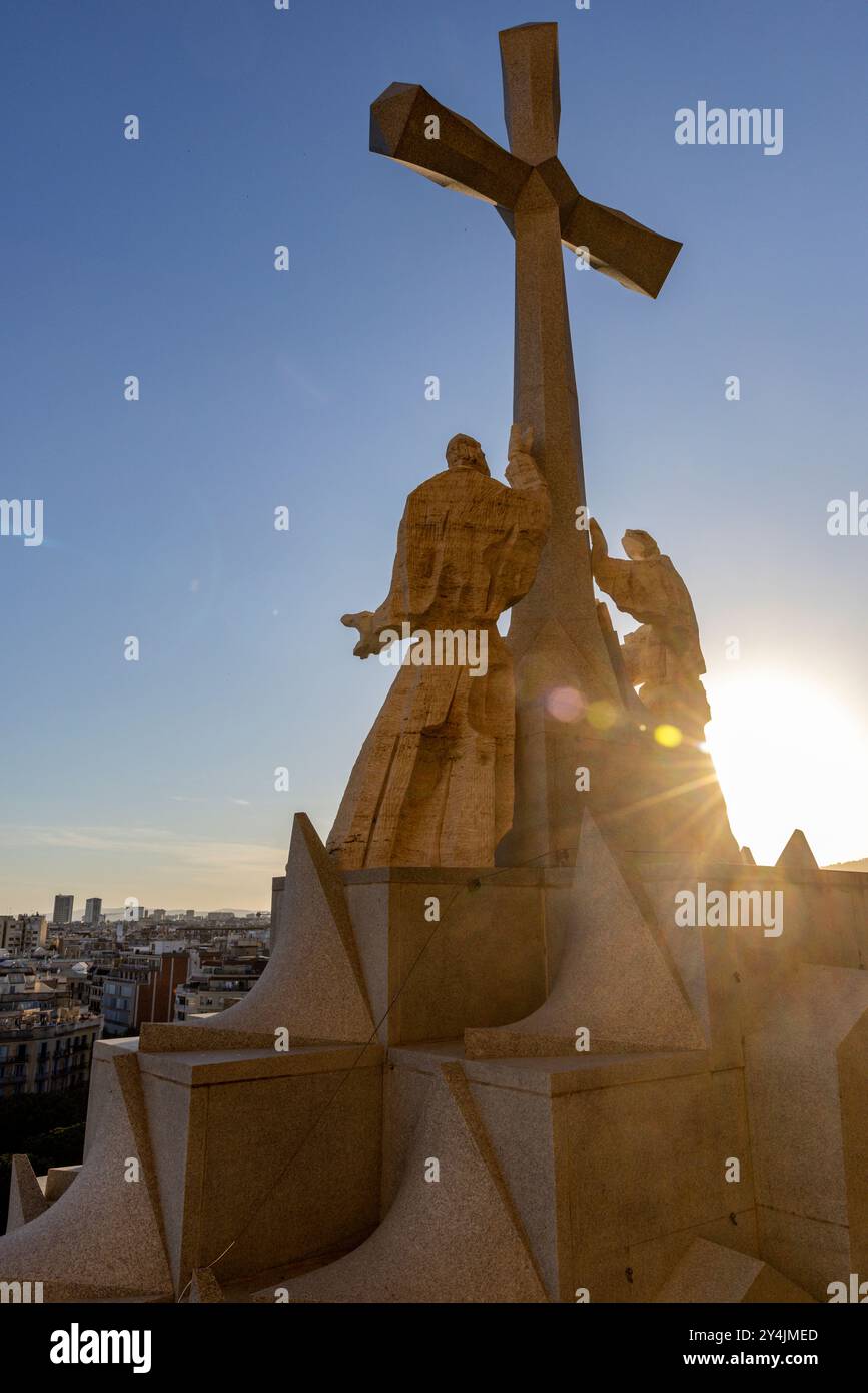 Antoni Gaudi's most famous architectural undertaking is La Sagrada ...