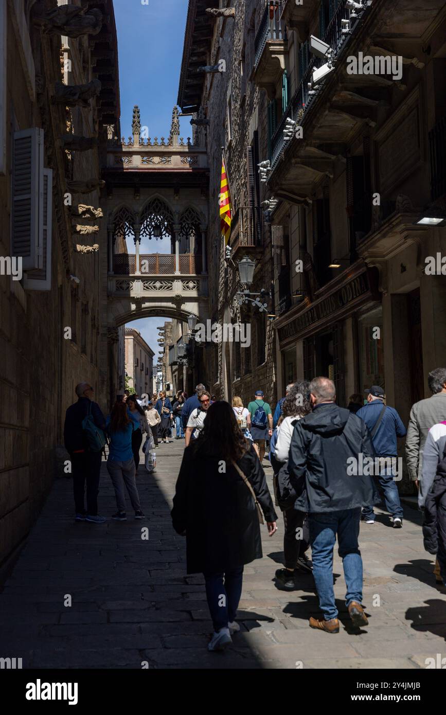 Street scenes from the Bari Gothic neighborhood in Barcelona, Spain ...
