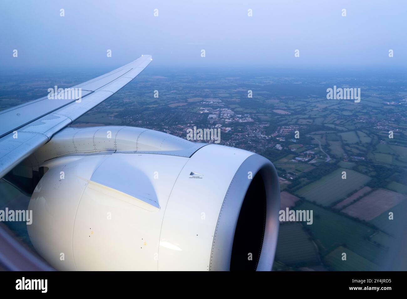 Modern jet aircraft hi-res stock photography and images - Alamy