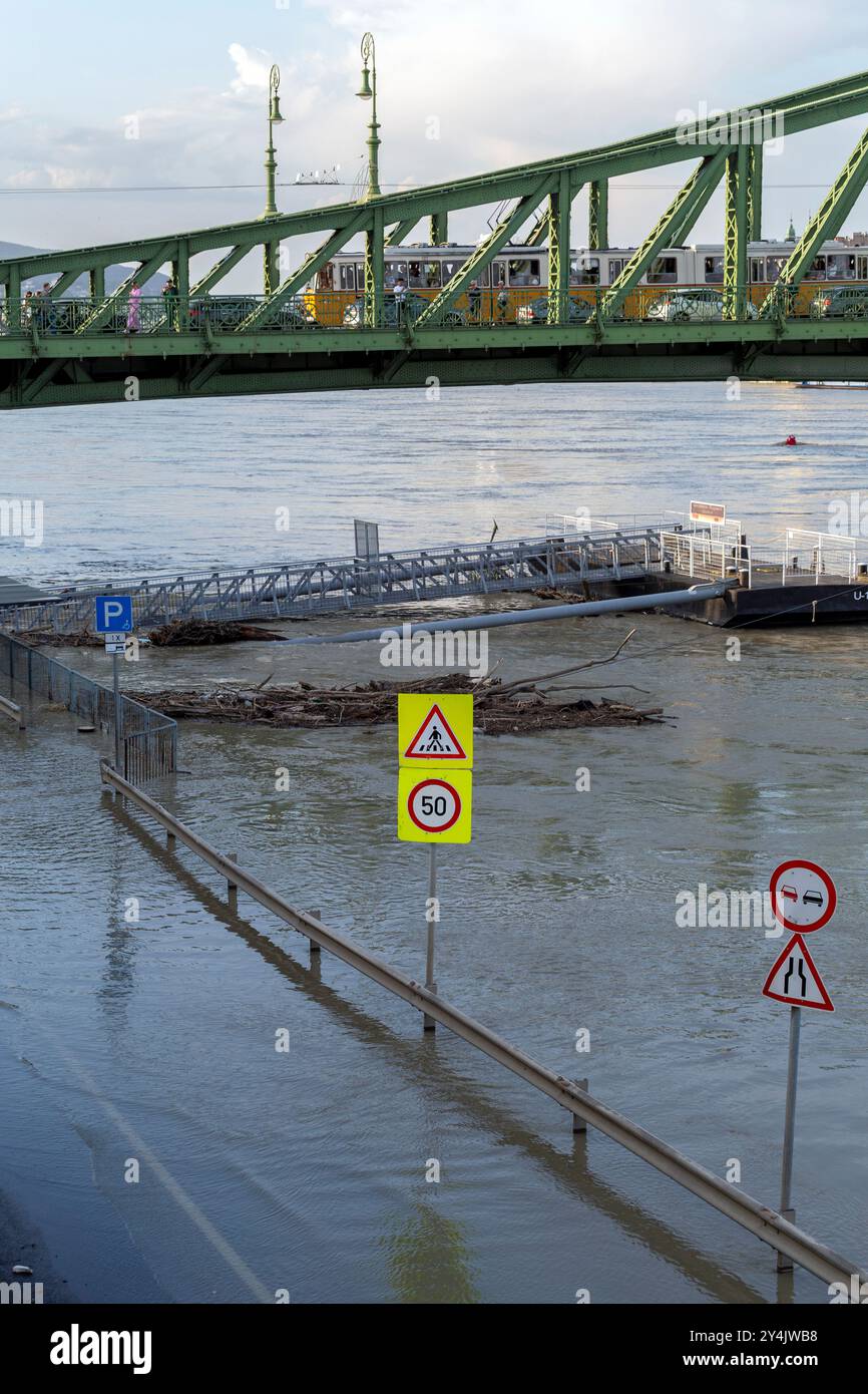 Budapest, Hungary - September 18 2024:The river Danube flooding ...